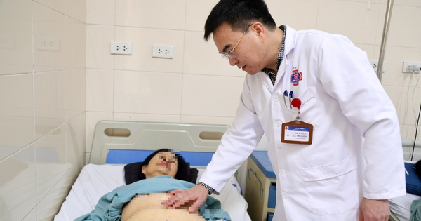 For the first time in Vietnam, doctors at K Hospital are applying a new ...