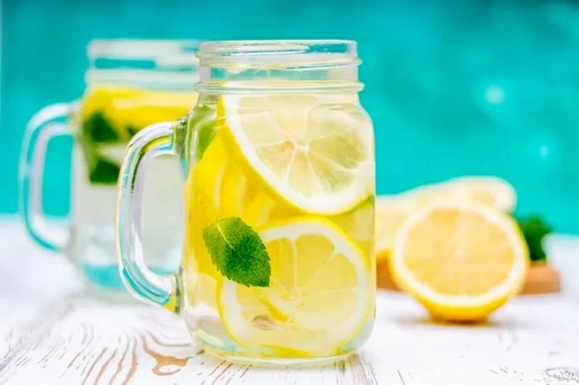 These groups of people are advised to regularly drink warm lemon water ...