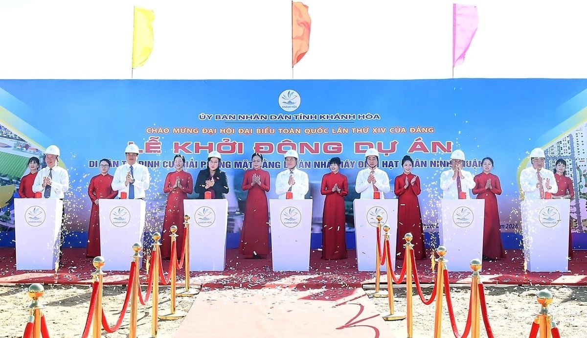 Launching the Ninh Thuan 1 nuclear power plant resettlement project.