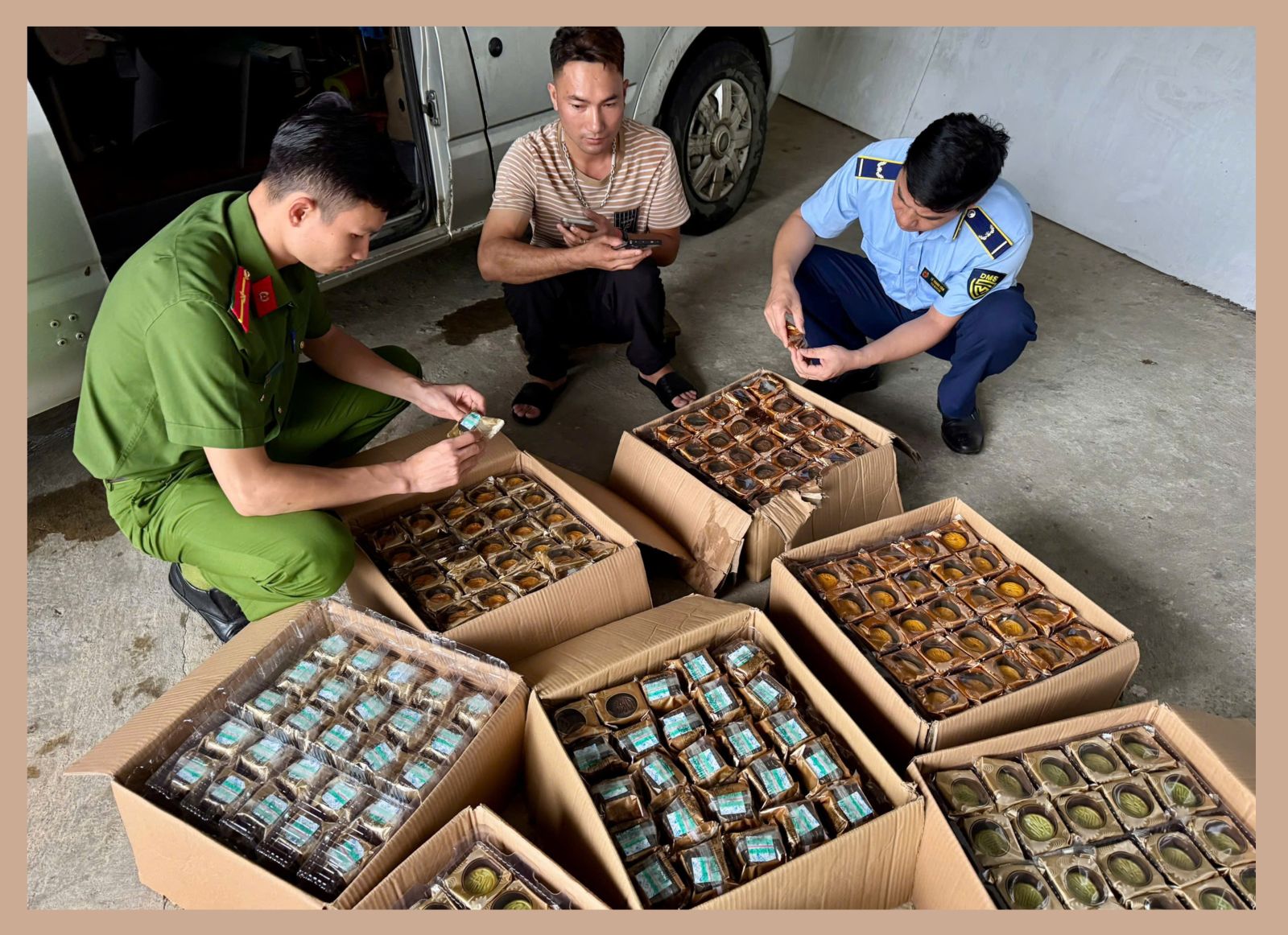 Lai Chau Market Management Force: Resolutely fighting against smuggling ...
