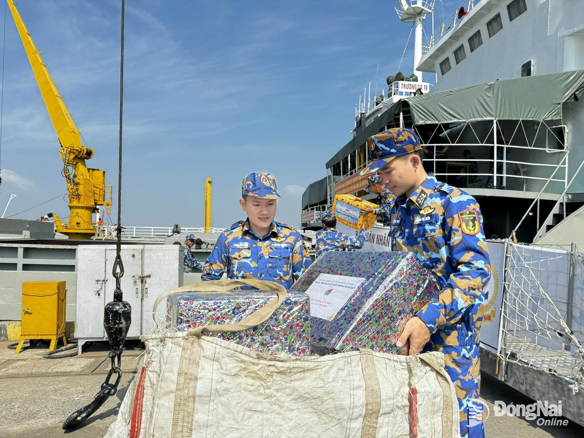 [Galería de fotos] La Región Naval 2 se prepara para entregar regalos ...