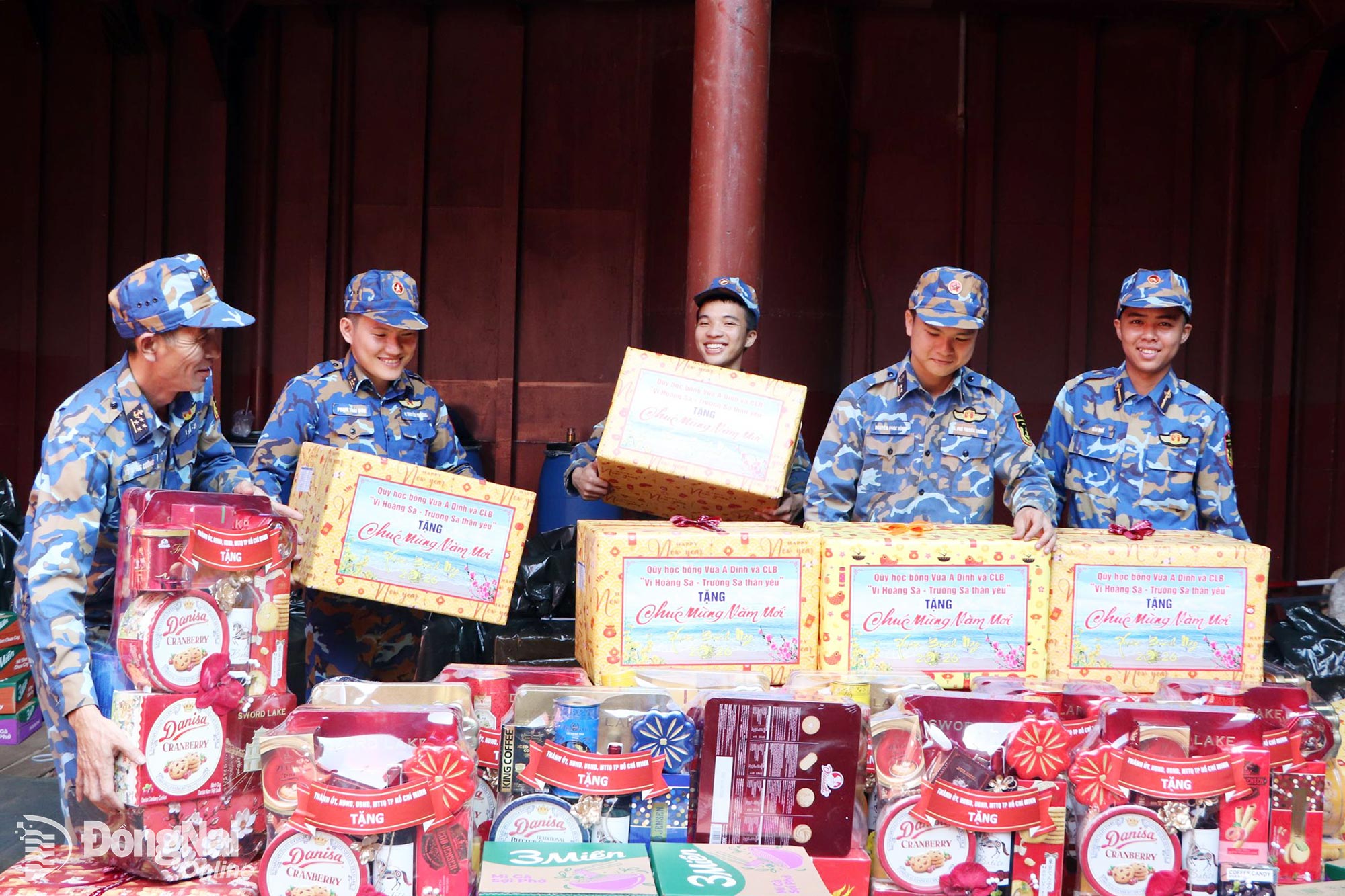 [Galería de fotos] La Región Naval 2 se prepara para entregar regalos ...