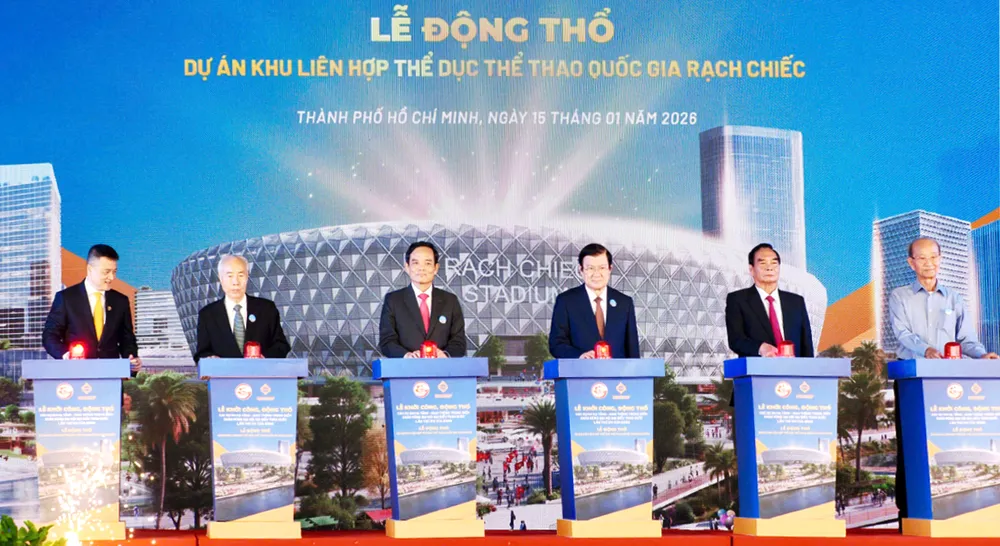 Hô Chi Minh-Ville entame simultanément des travaux de construction et ...
