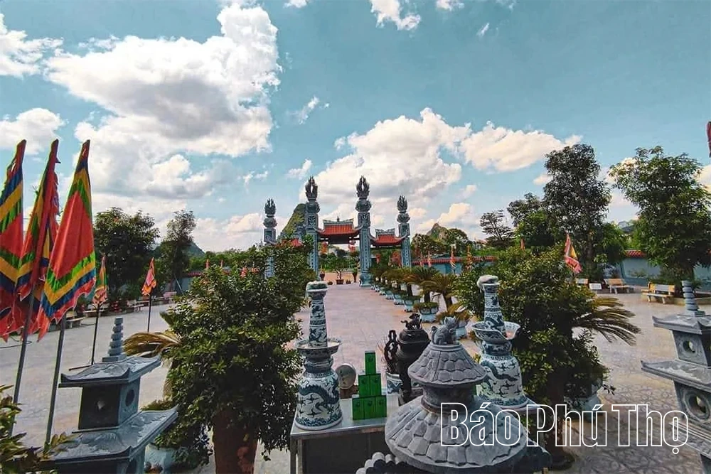 Dong Son Temple - Legend of the Mother Goddess of the Mountains