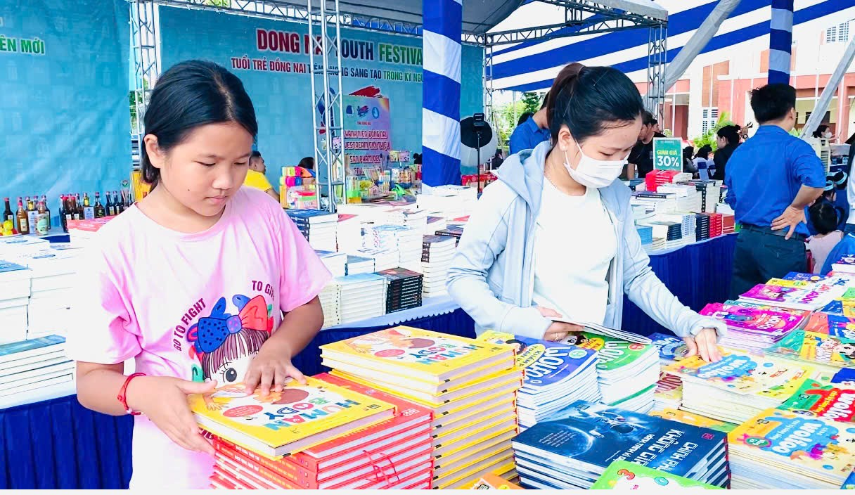 Gen Z and their journey of seeking knowledge through books.