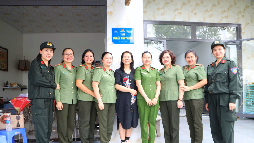 Polizei von Tay Ninh: Gemeinsam für Liebe und Mitgefühl.
