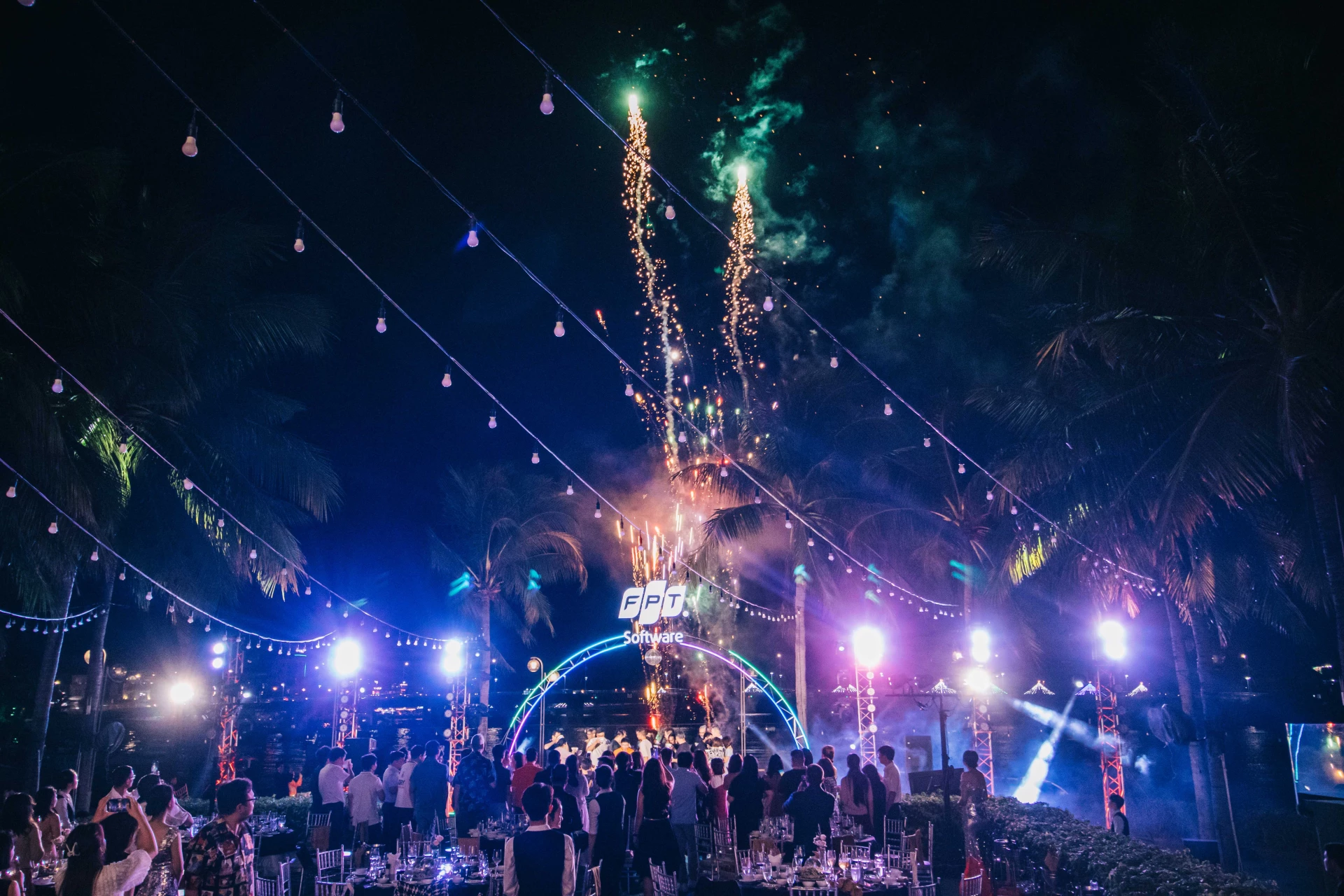 Soirée de fin d'année 2025 – Un niveau de sophistication supérieur sur l'île de Champa à Nha Trang