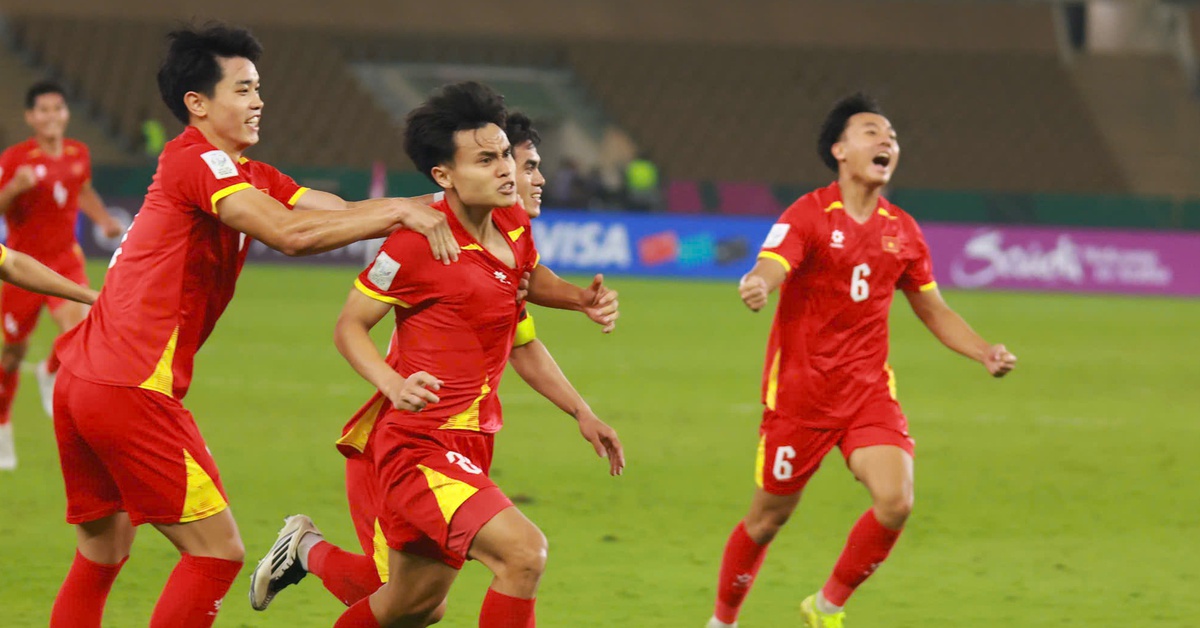 Vietnam U23 vs UAE U23 (extra time 2) 3-2: 5 minutes remaining.