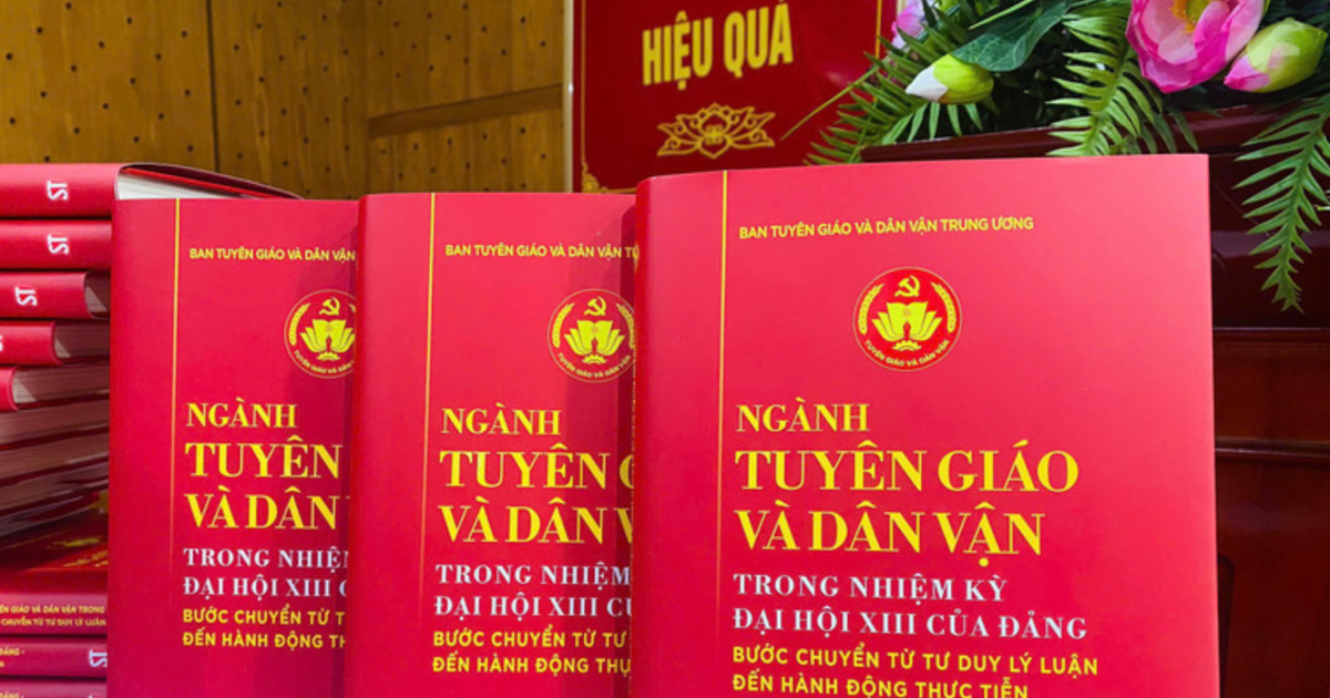 Pelancaran buku oleh sektor Propaganda dan Mobilisasi Massa sempena ...