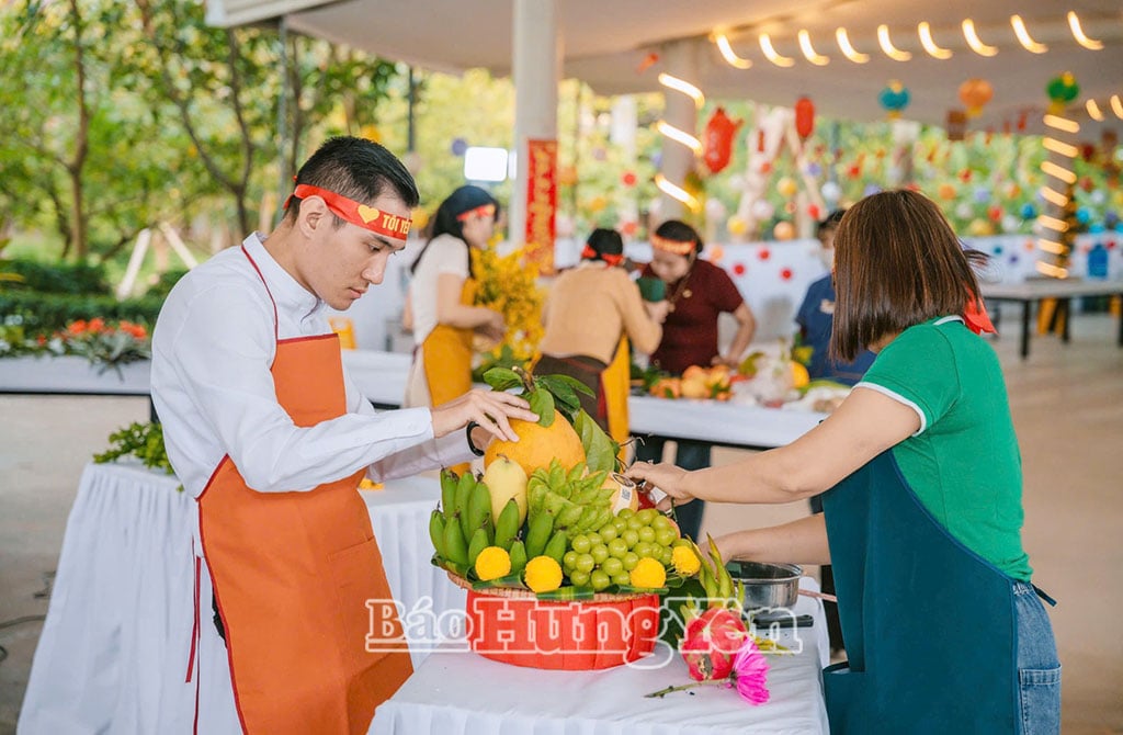 Tan De Company held a traditional Tet (Lunar New Year) celebration for ...