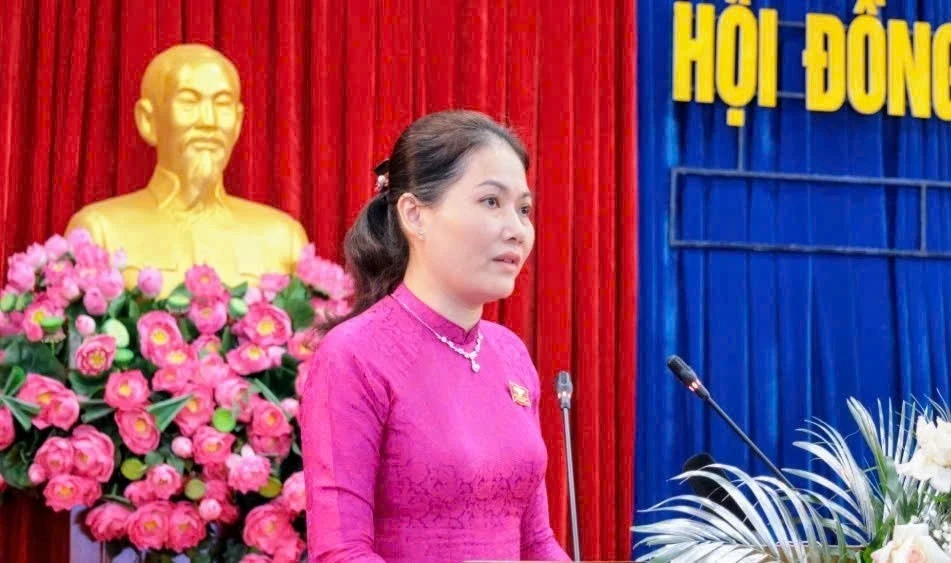 Introducing Ms. Nguyen Thi Nhat Hang, candidate for the 11th term of ...