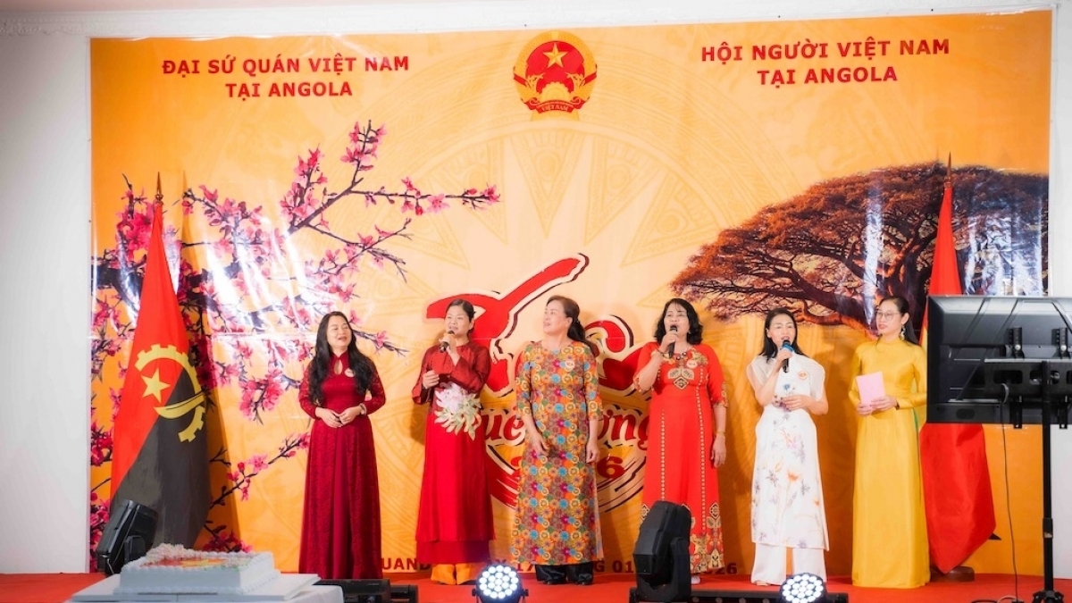 L'esprit chaleureux du printemps vietnamien arrive jusqu'aux ...