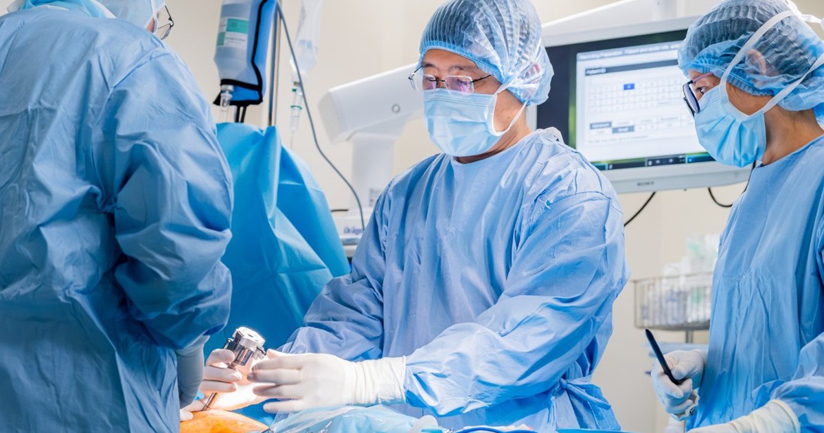 FV Hospital officially puts the state-of-the-art Da Vinci Xi surgical ...