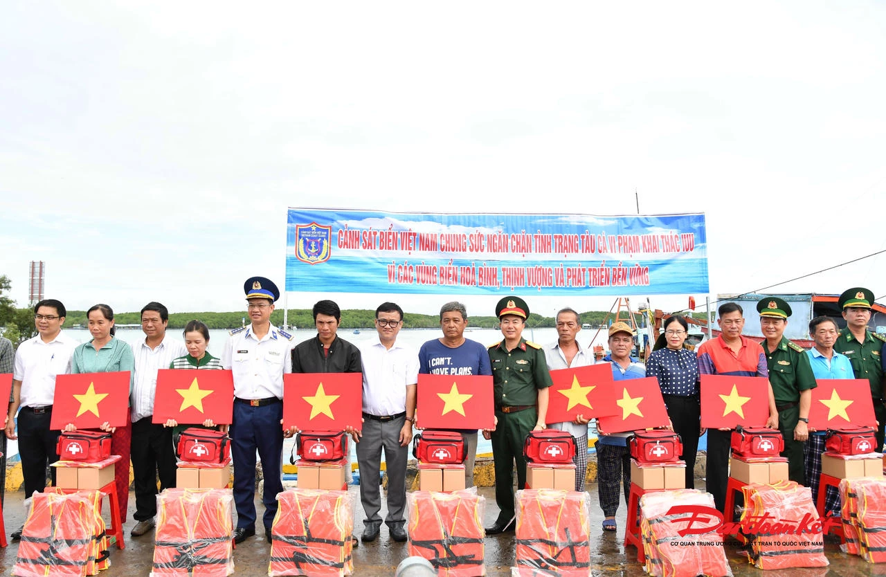 Coast Guard Region 3 Command: Resolutely combating IUU fishing.