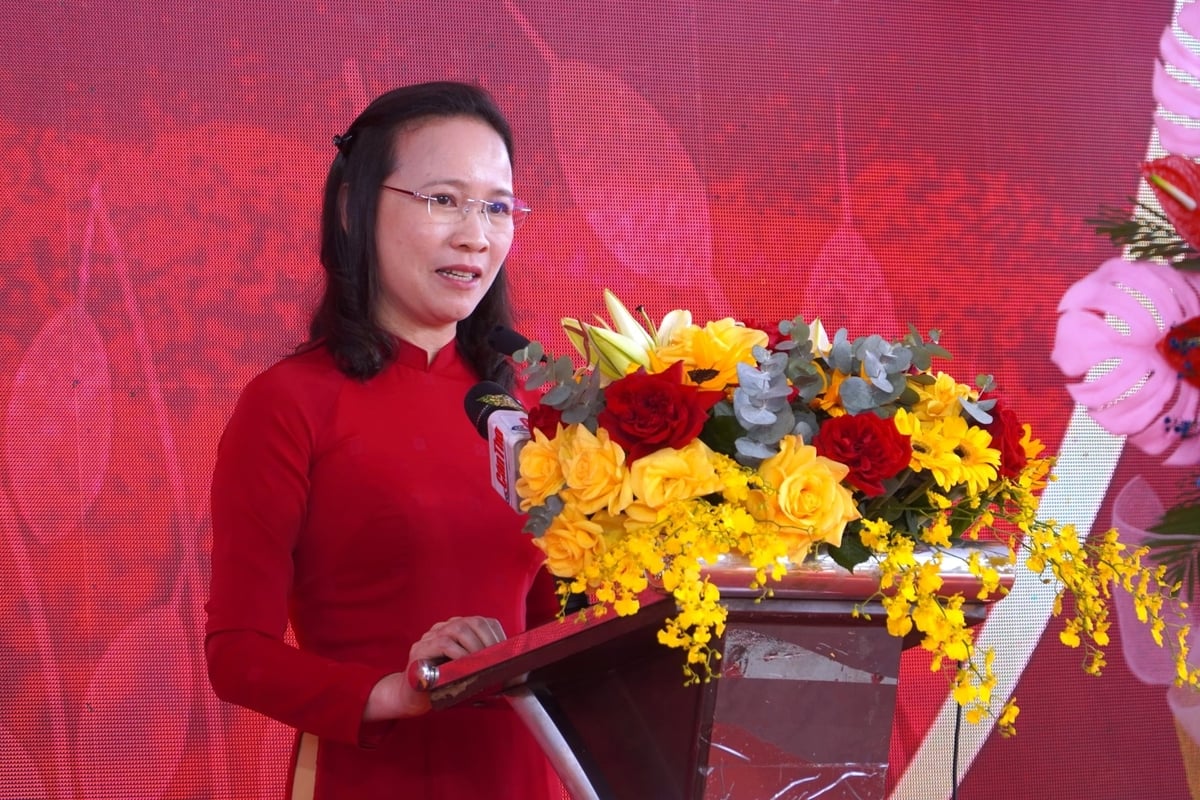 La sucursal de Agribank en Kien Giang inaugura su nueva sede de 7 pisos.