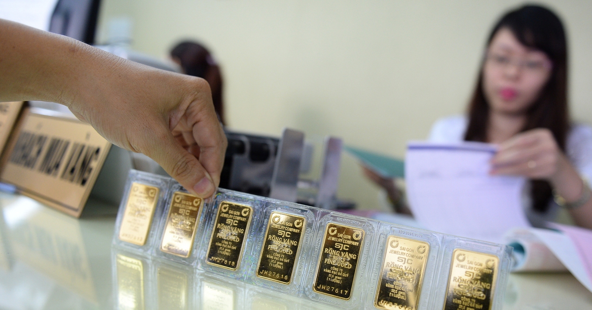 SJC gold bar prices exceed 174 million VND/ounce, silver prices rise to ...