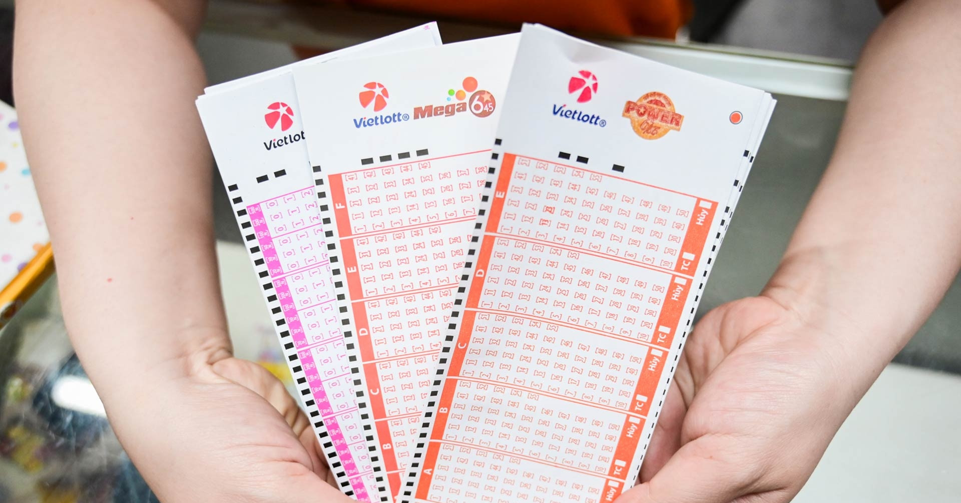 Vietlott results today, January 24th: 12 winning tickets for the first ...