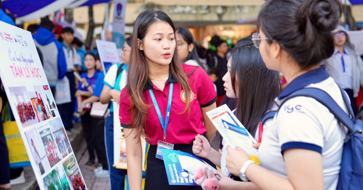 Visiting the consultation booth, you 'get' a lot.