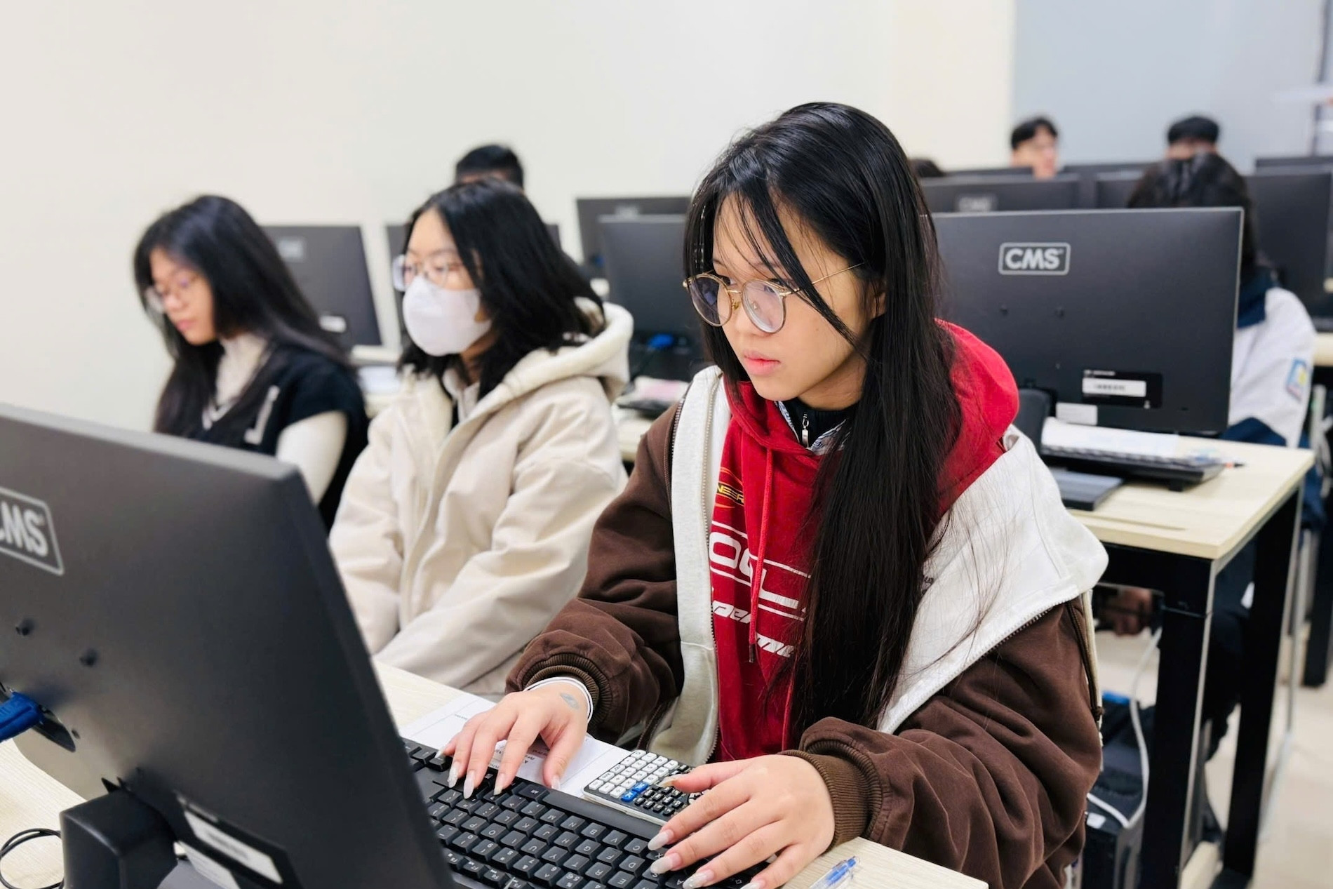 The first TOEFL iBT exam held in Vietnam followed the new structure and ...