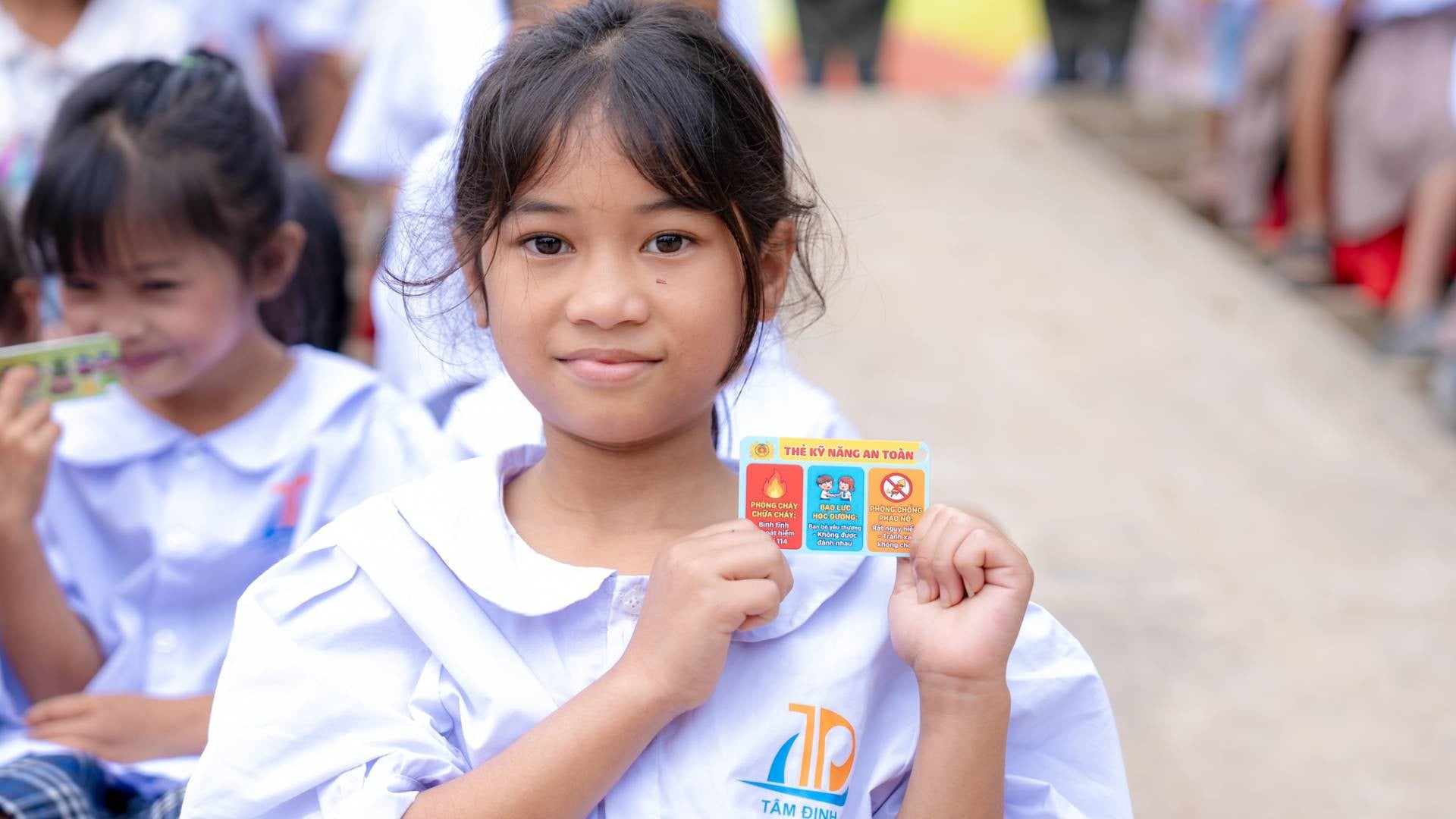 [Photo] Quang Tri: Bringing the love of Tet to the border region