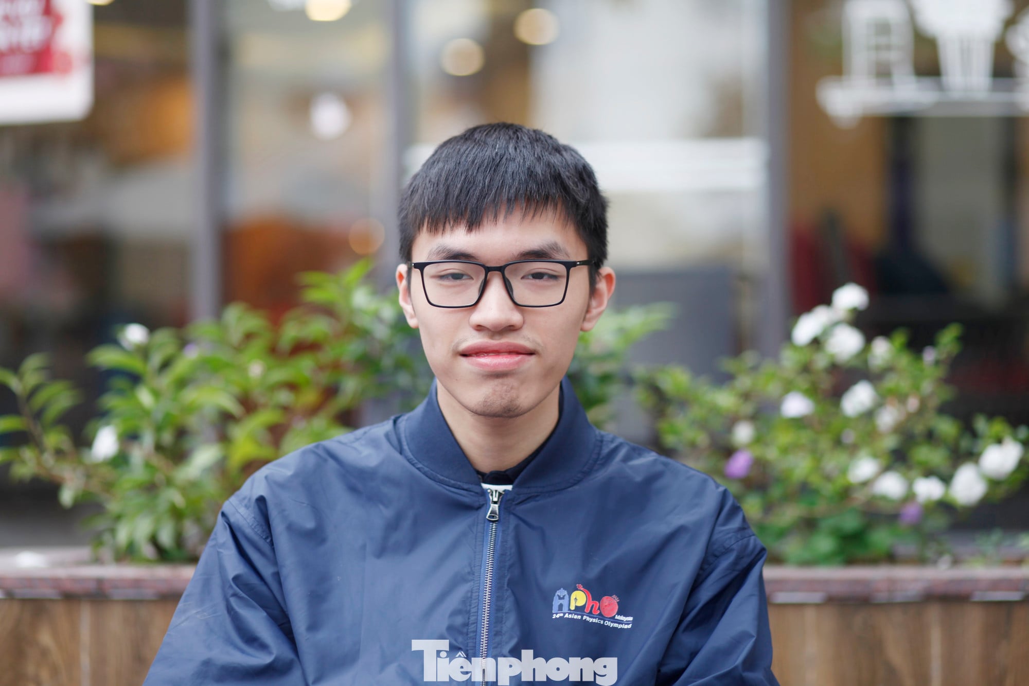 Gương mặt trẻ Thân Thế Công: Từ đôi dép tổ ong đến Huy chương Vàng Vật ...