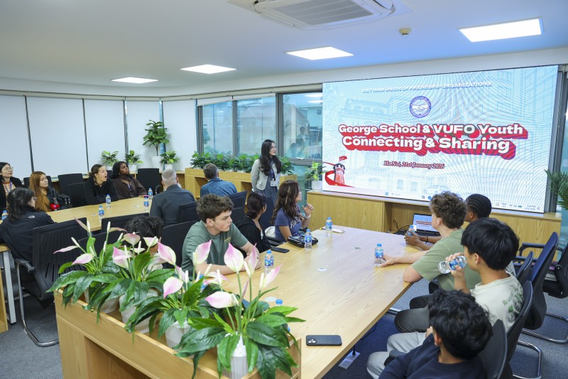 American students learn about Vietnamese history and culture through ...