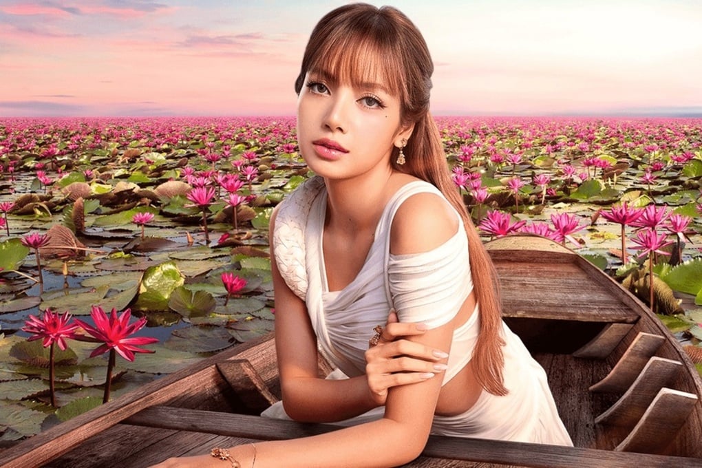 Loạt trang phục biểu diễn táo bạo của Lisa: Cá tính hay vượt quá giới hạn?