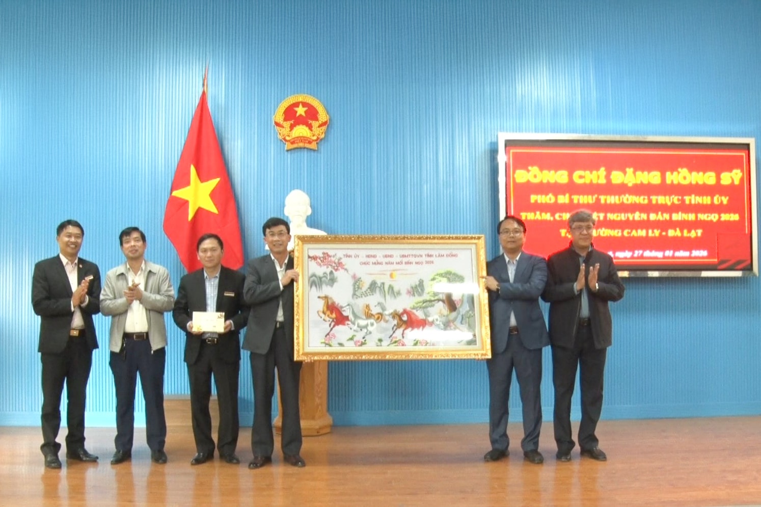 Lam Dong İl Parti Komitesi Daimi Başkan Yardımcısı Yoldaş Dang Hong Sy ...