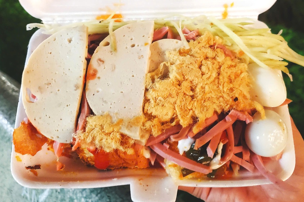 Apa saja yang bisa saya makan dengan 100.000 VND di pasar malam Ninh Kieu?