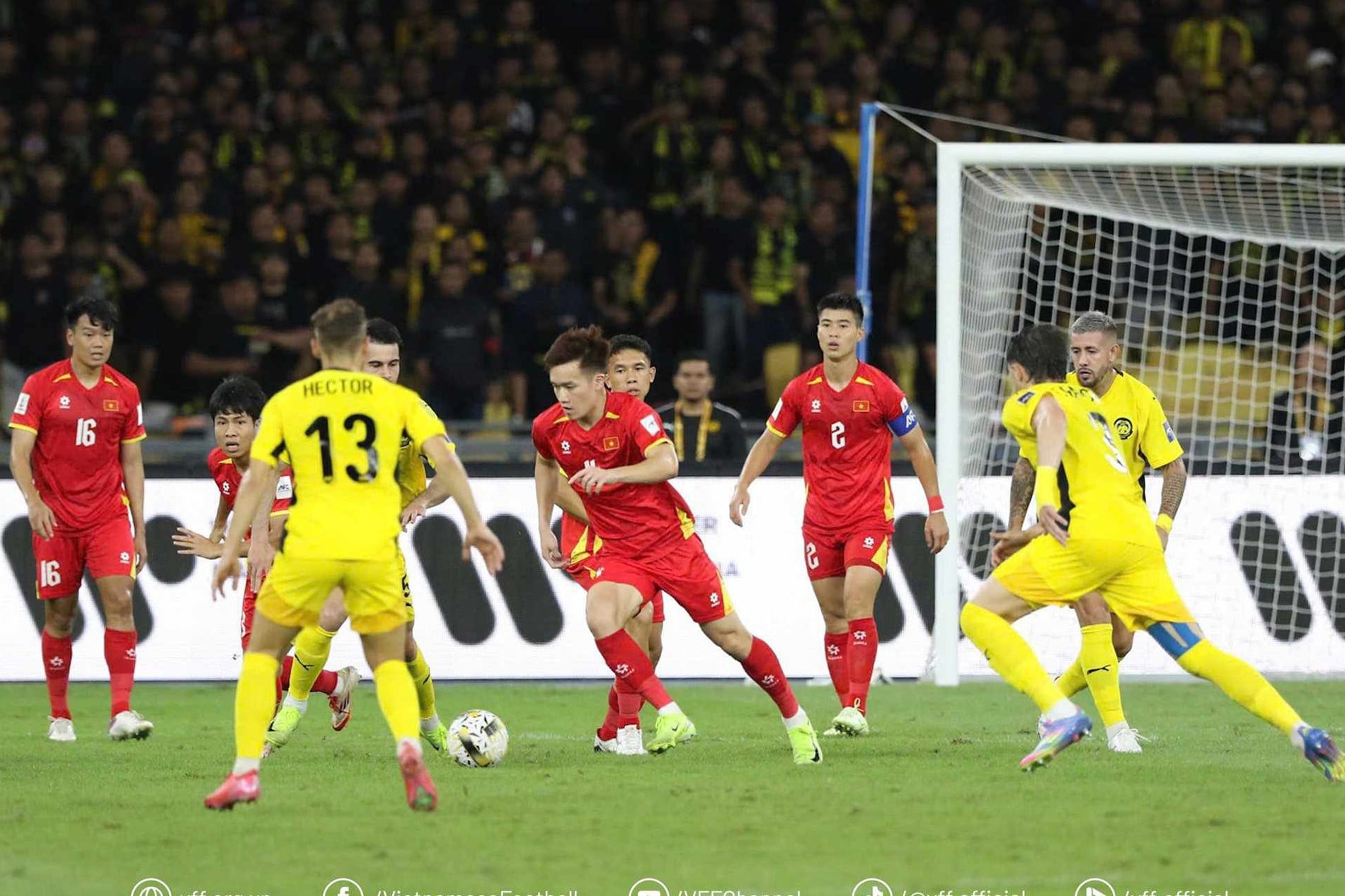 Tim Nasional Vietnam: Apa keunggulan yang dimiliki pelatih Kim Sang Sik ...