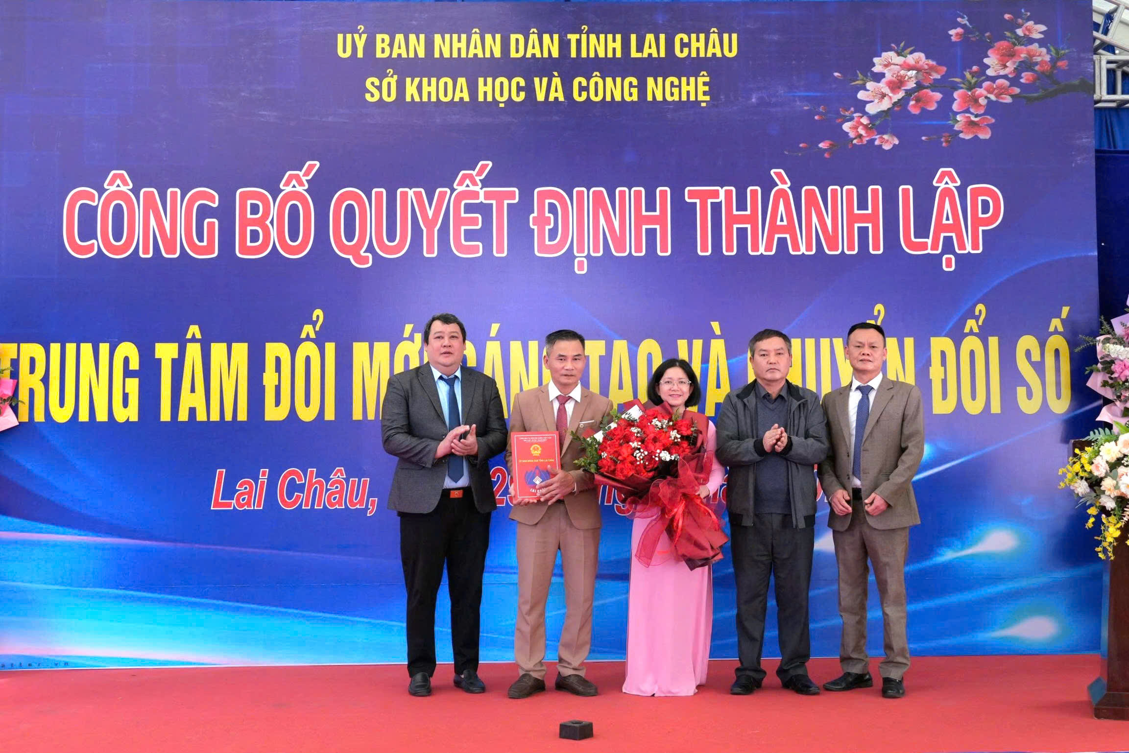 Lai Châu: Công bố Quyết định thành lập Trung tâm Đổi mới sáng tạo và ...