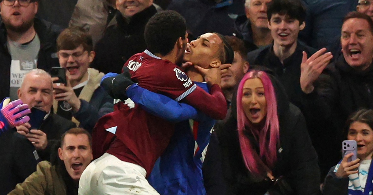 El defensor del West Ham se abalanza sobre la 'estrella' del Chelsea y ...