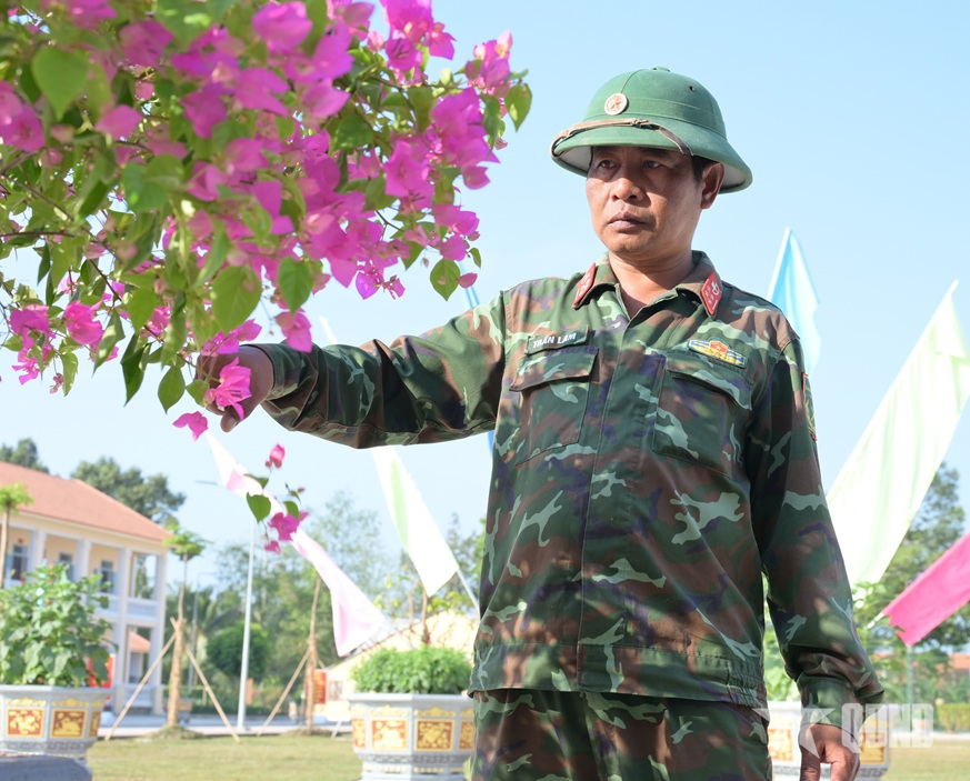 El ambiente primaveral de los soldados de las Fuerzas Especiales de la ...