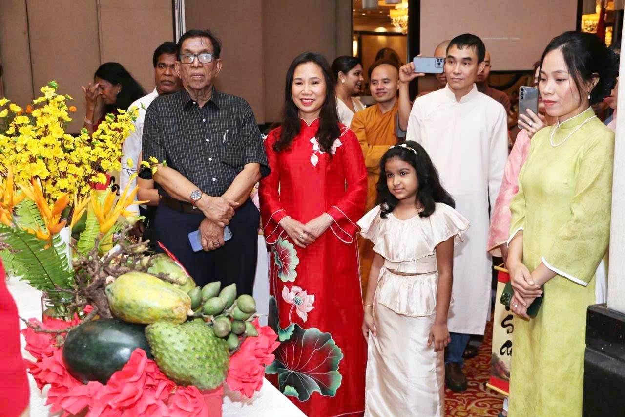 Celebração do Tet pela comunidade vietnamita no Sri Lanka: Vivenciando ...