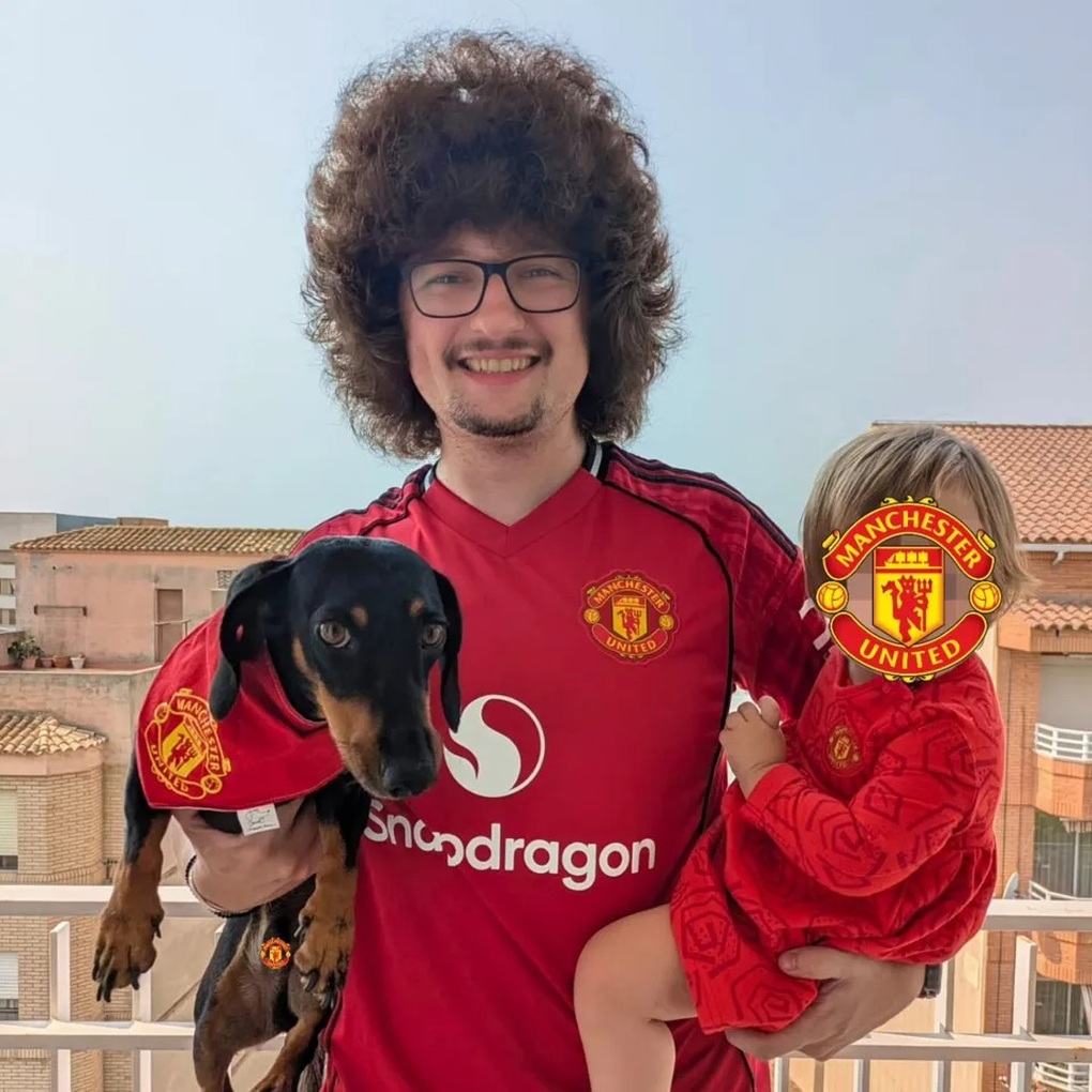CĐV Man Utd chờ ngày được cắt tóc sau 4 trận thắng của đội nhà