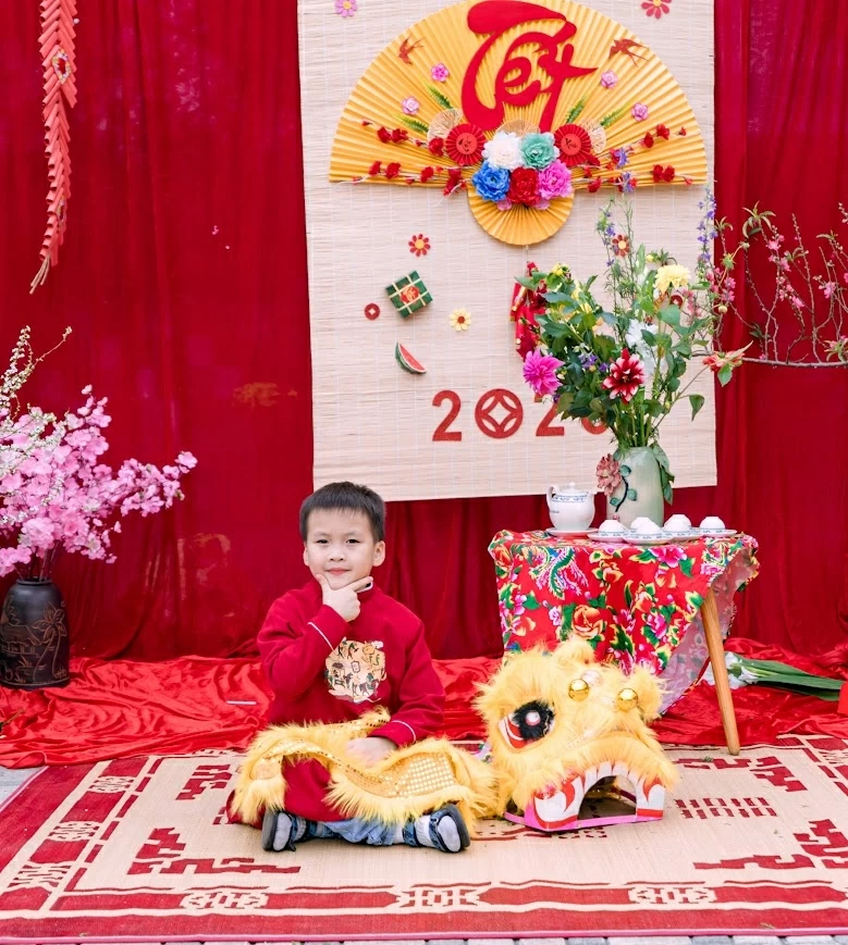 Teaching children how to celebrate Tet (Vietnamese New Year) and ...