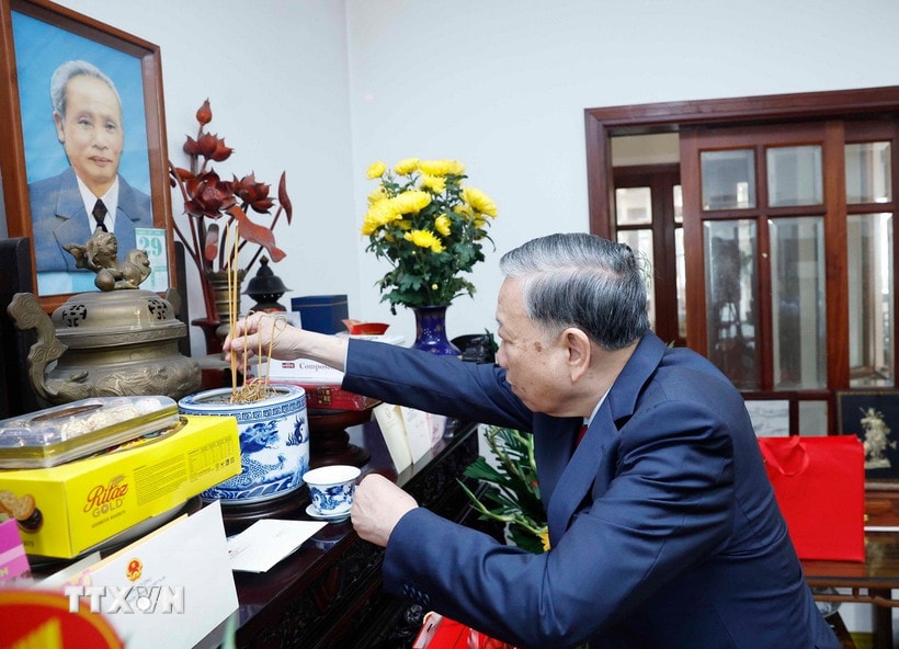 El Secretario General To Lam ofreció incienso en conmemoración del 120 ...
