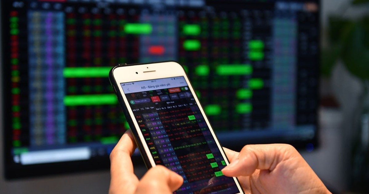 Bank stocks surged, VN-Index closed the Year of the Snake above 1,820 ...