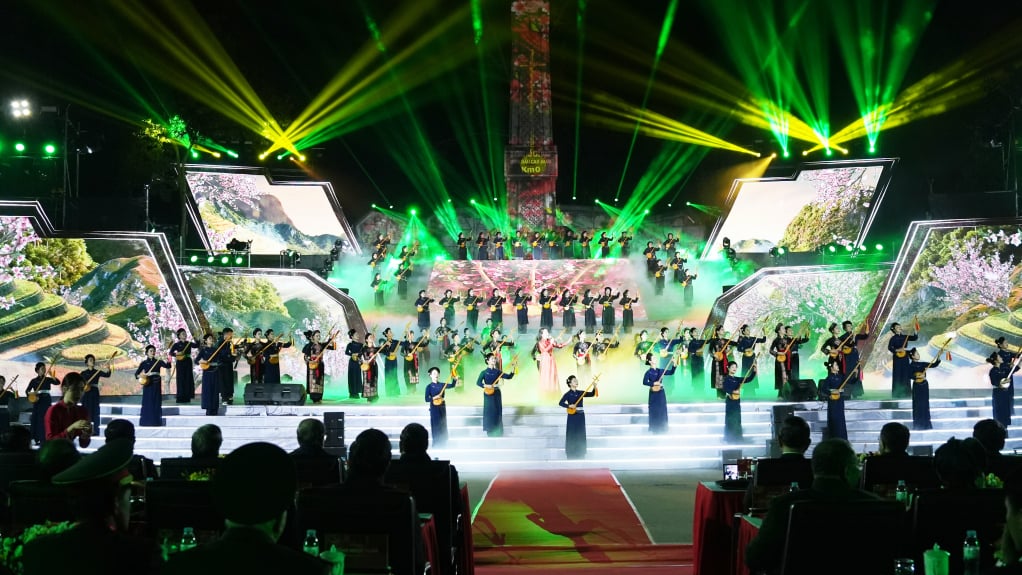 "Membangkitkan" warisan budaya dalam arus industri budaya - Surat Kabar ...