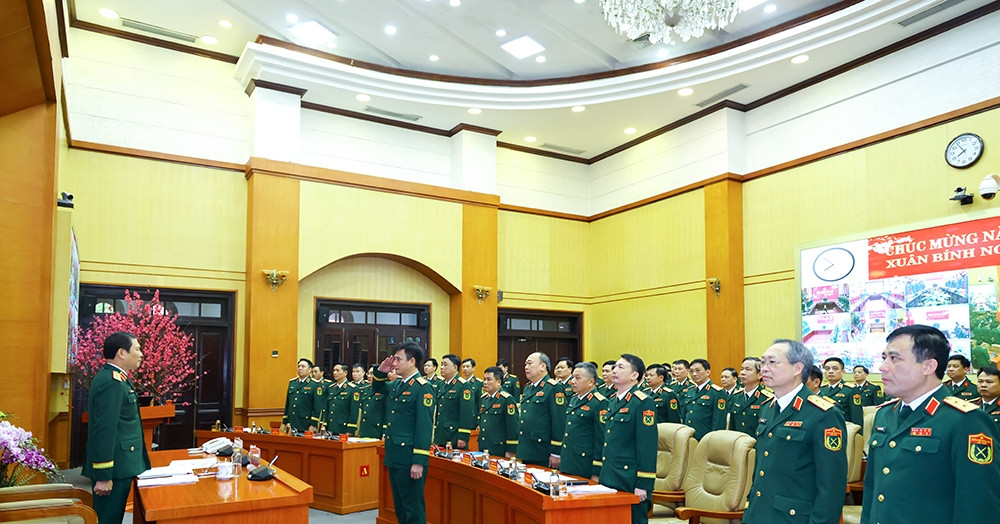 General Nguyen Tan Cuong presided over the first spring meeting of the ...