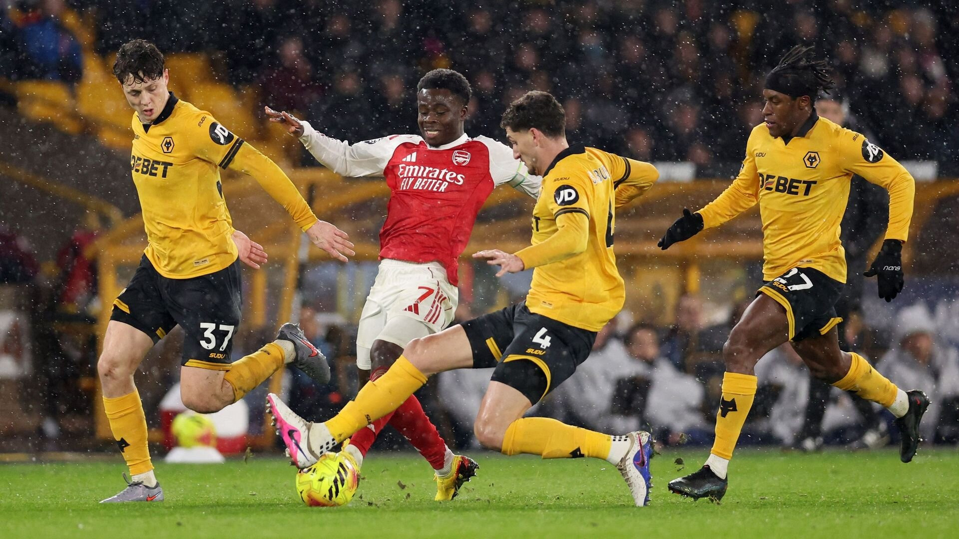 Arsenal suffered a stunning defeat against the bottom-ranked team in ...