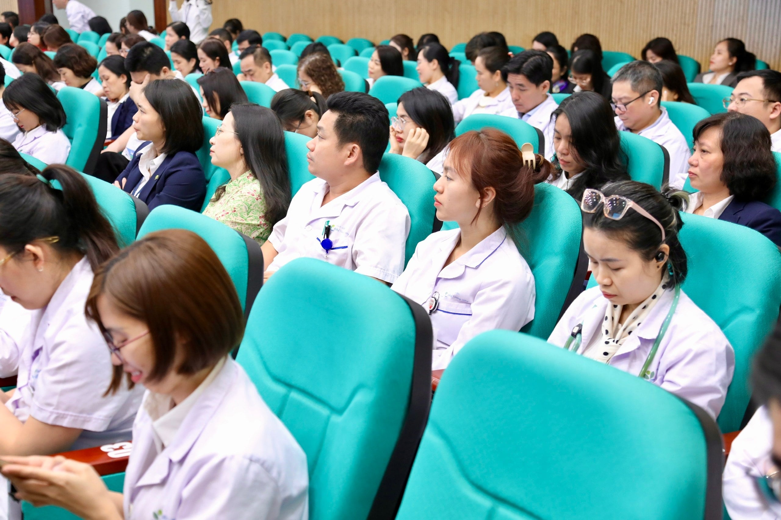 Vice Chairwoman of the National Assembly Nguyen Thi Thanh extends ...