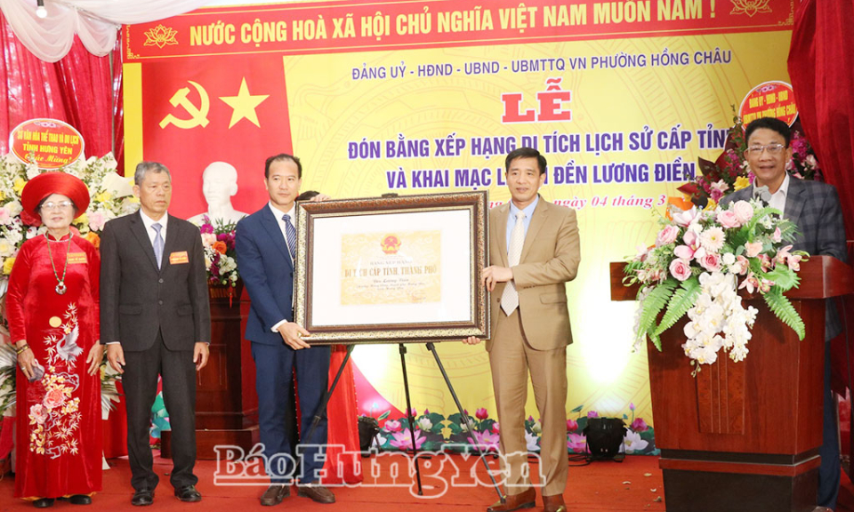 Hong Chau Mahallesi, İl Düzeyinde Tarihi Eser Sıralama Sertifikası aldı ...