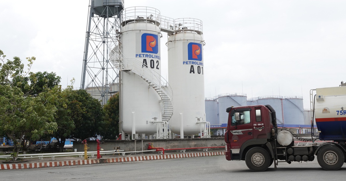 Chỉ còn xăng E5 RON92 và E10 RON95: Giảm lệ thuộc vào dầu mỏ, mở đầu ra ...