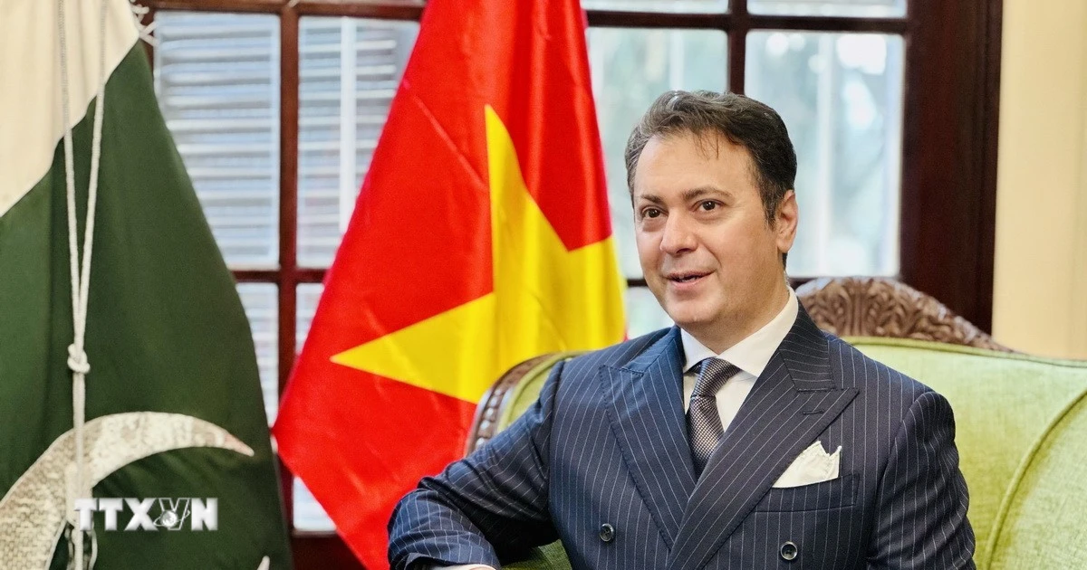 Ambassador of Pakistan to Vietnam; The election reflects the people's ...