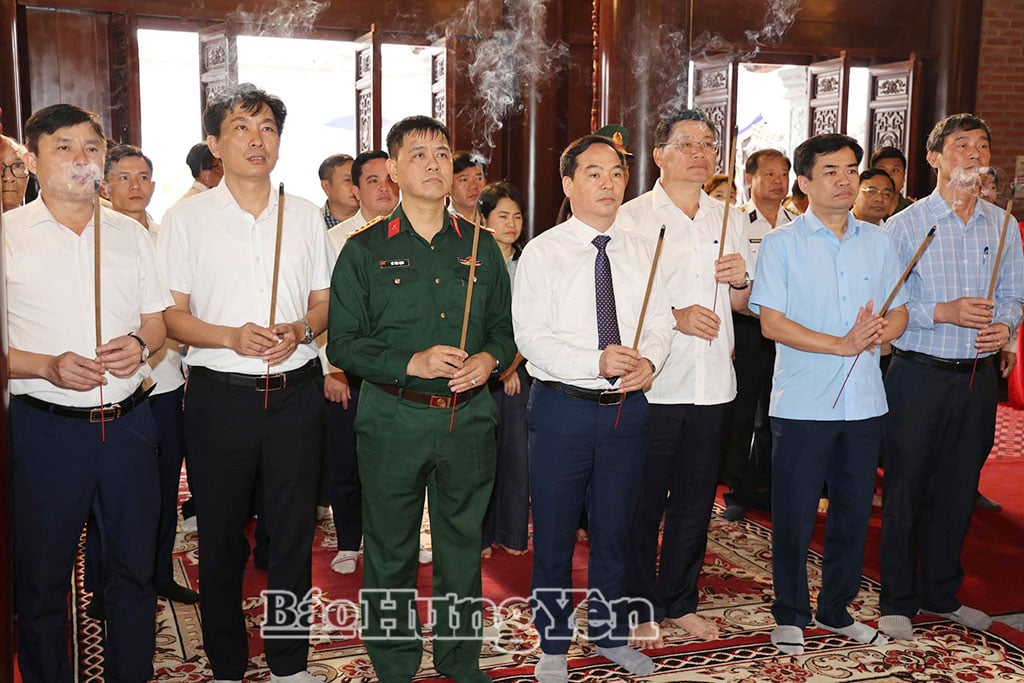 Comuna de Nam Cuong: Organização do festival no Templo do Presidente Ho ...