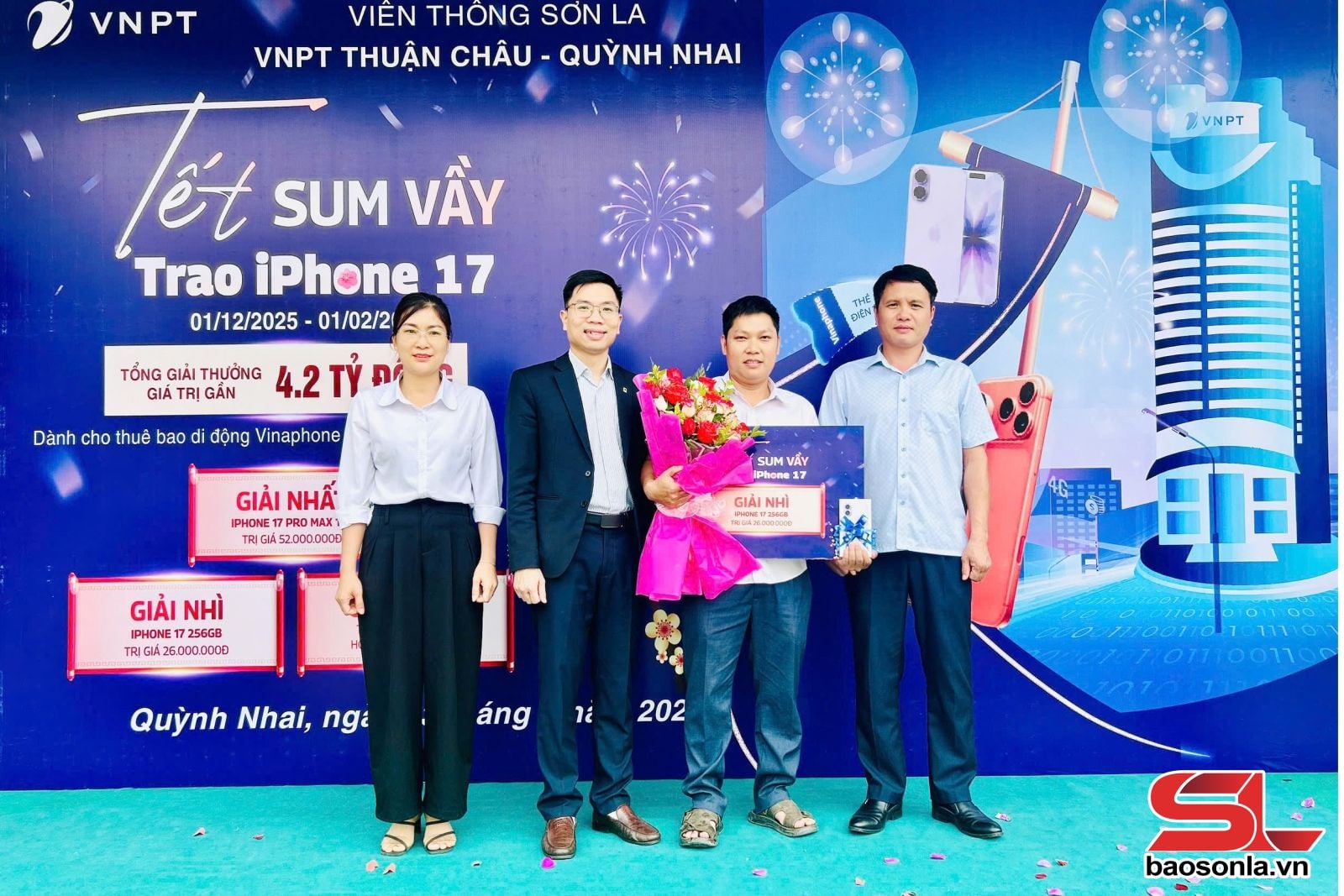 Drie klanten van Vinaphone in Son La hebben een iPhone 17 gewonnen.