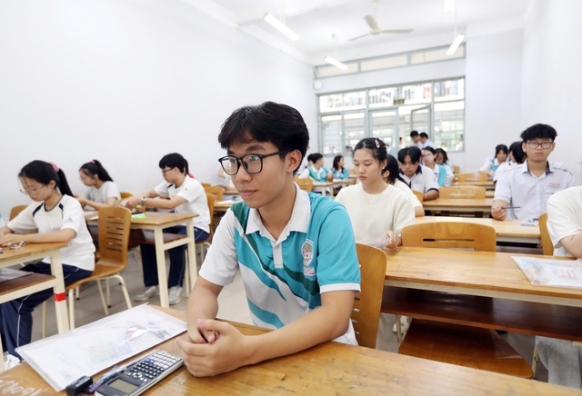 Why are aptitude tests not easy to score well on?