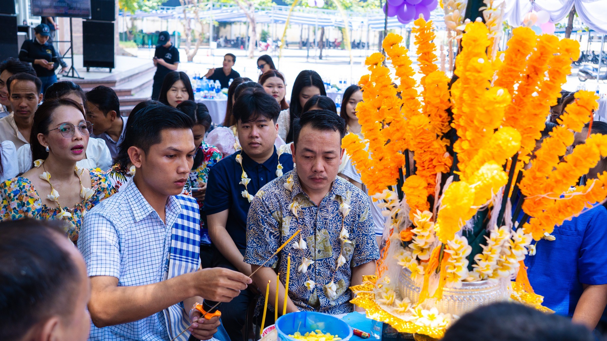 Thanh Hoa and Da Nang celebrate Bunpimay New Year for Lao students.