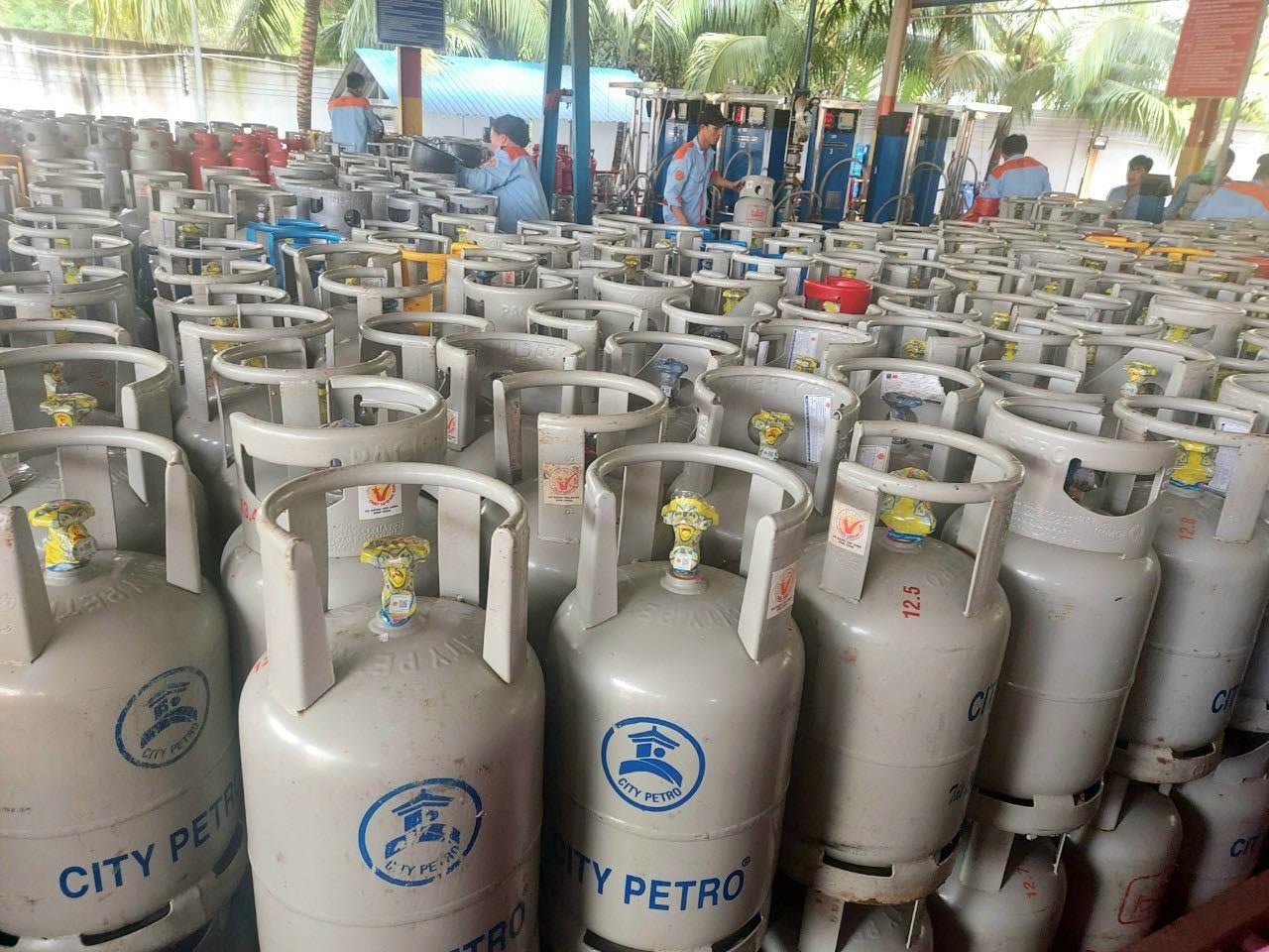 Gas prices today, April 10, 2026: Updates from Petrolimex and PV Gas